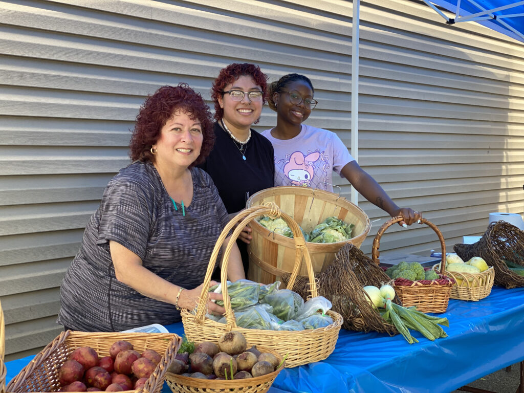 Farmers market opens at KleinLife - Star News